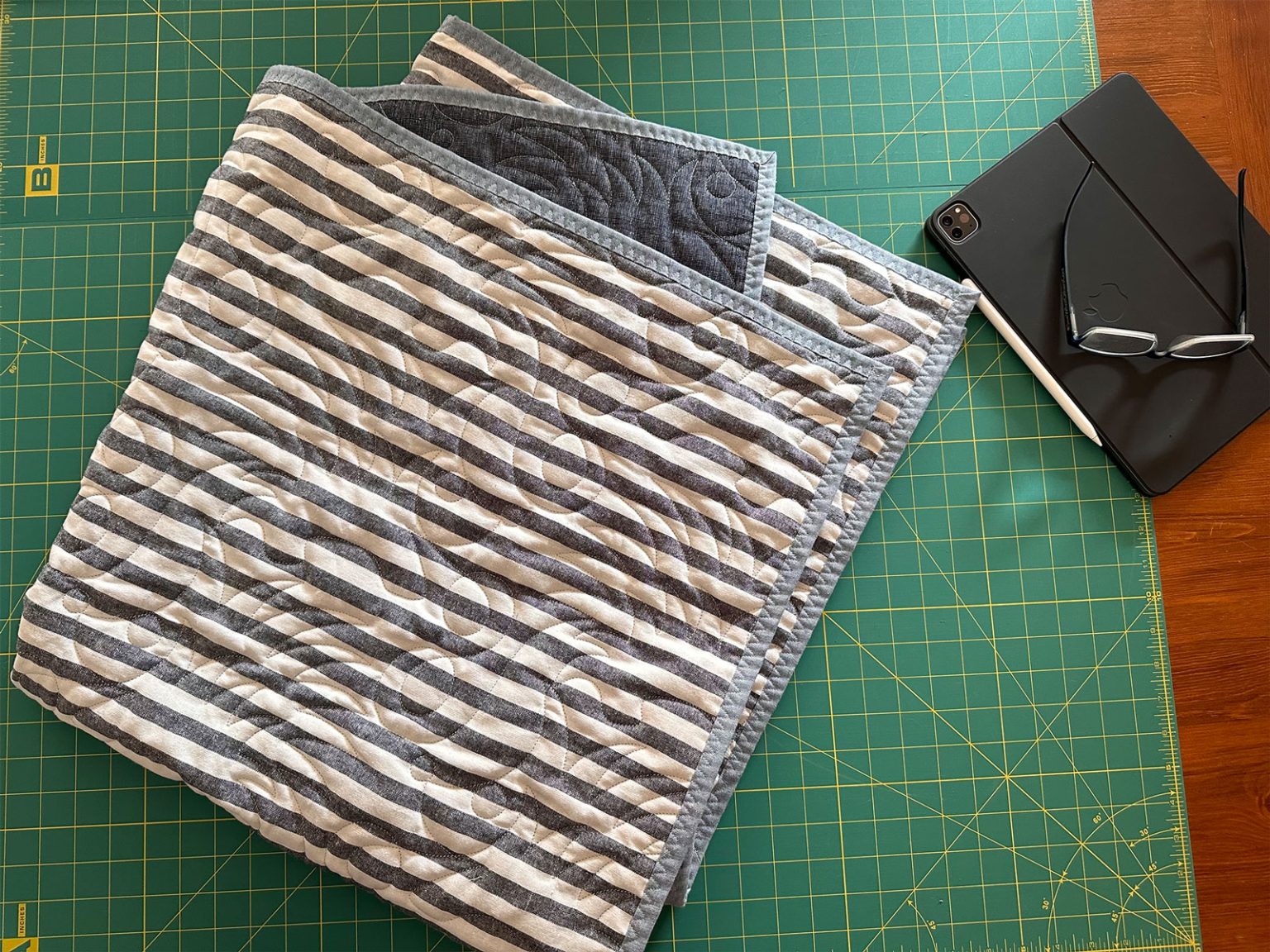 Behind Bars – Fat Stitch–Longarm Quilting and Sewing Supply